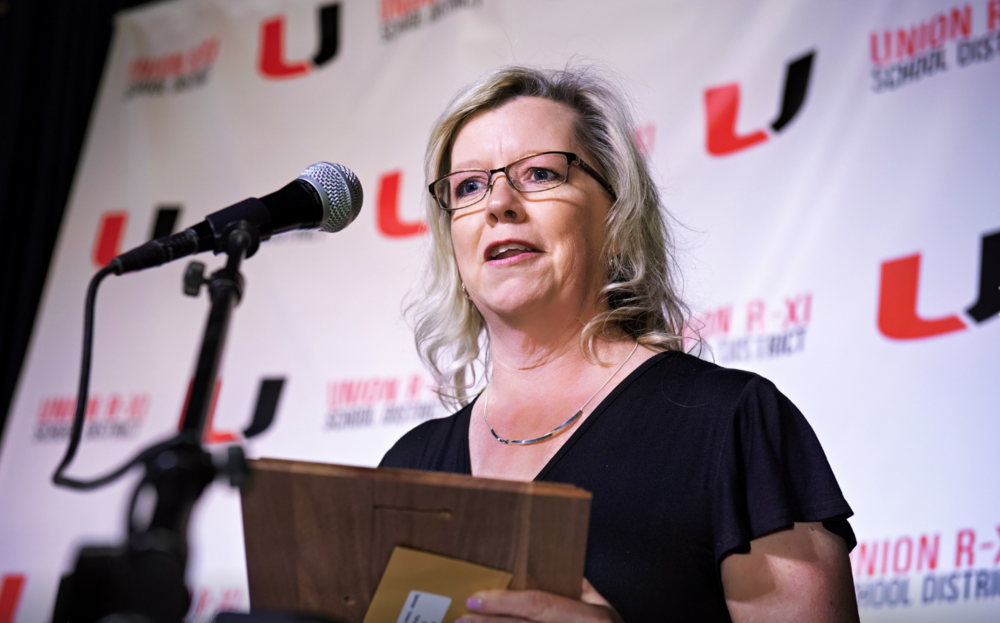Christy Baker Receives Extra Mile Award | Union R-XI School District